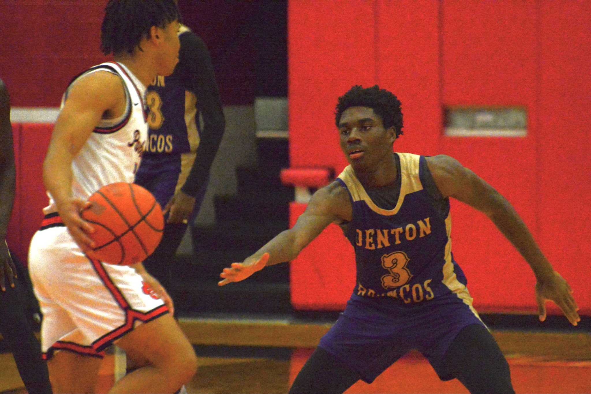Denton’s togetherness helping Broncos to great start - GM Sports Media